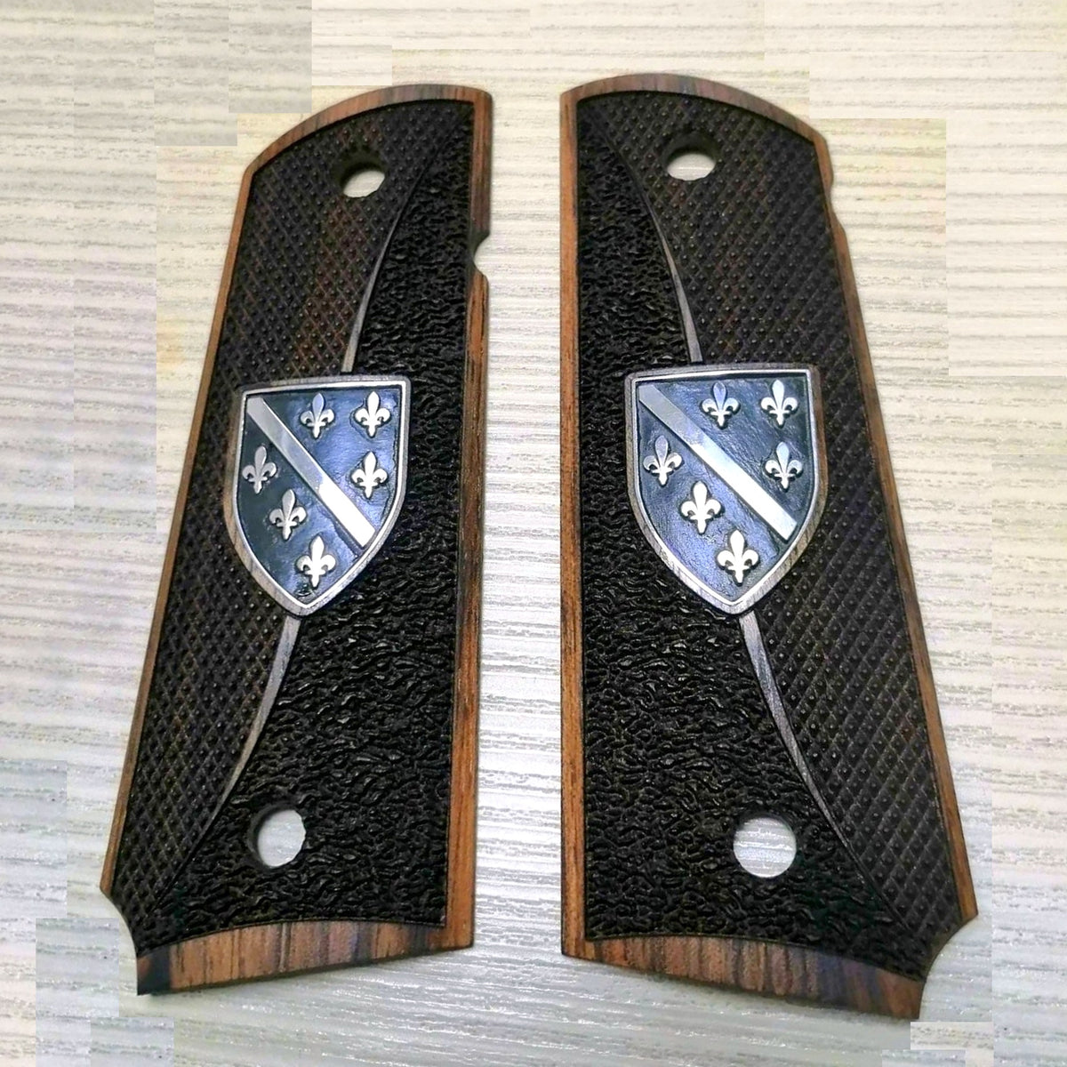 Colt 1911 grips