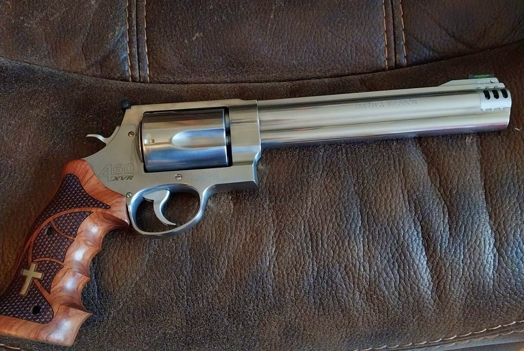 Smith & Wesson L frame Rounbutt custom pistol grips | Bestpistolgrips