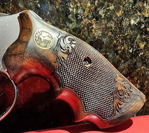 we create the best custom pistol grips for you since 2007